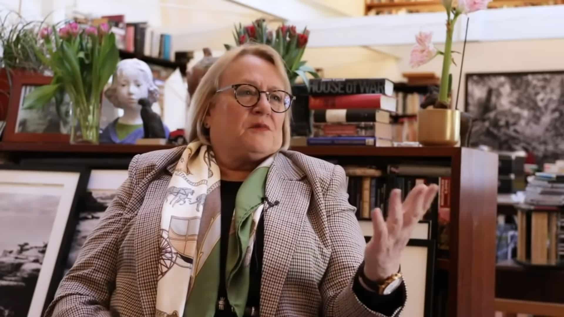 "Reset in Ukraine" Catherine A. Fitts, Karel van Wolferen